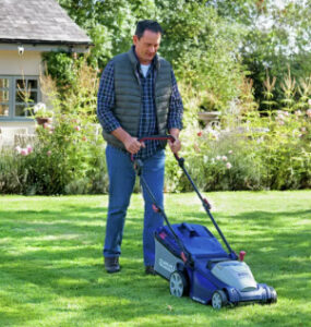 Stanley Fatmax Lawnmower Reviews - Comparisons - Pauls Mower Reviews